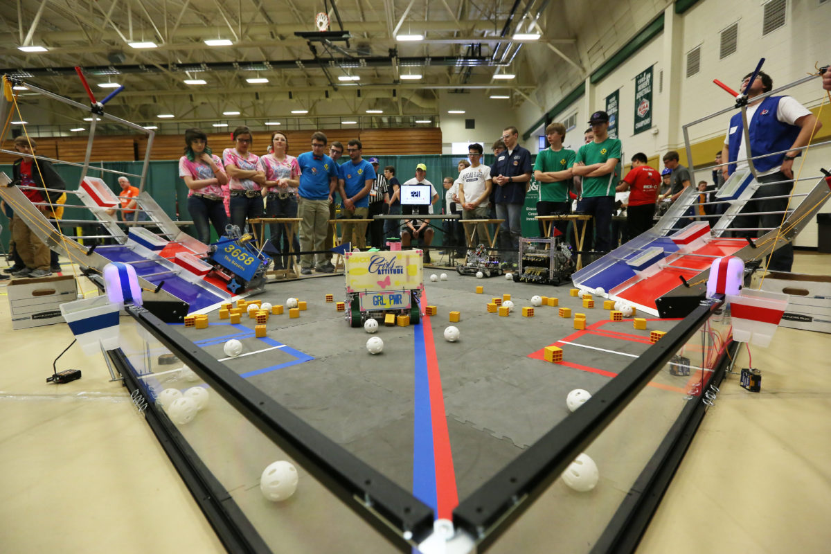 Missouri S&T – eConnection – Volunteers needed for FIRST robotics ...