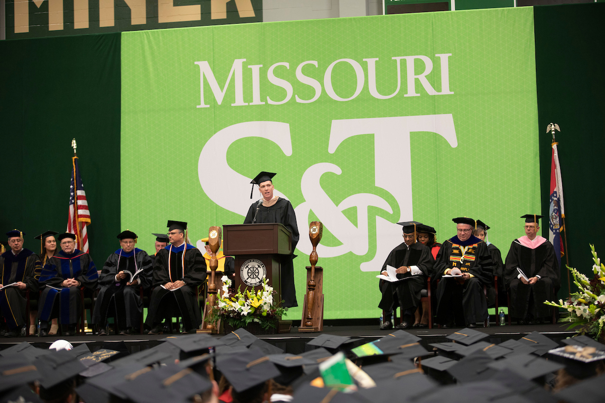 Missouri S&T – eConnection – Distance learning graduates earn master’s ...