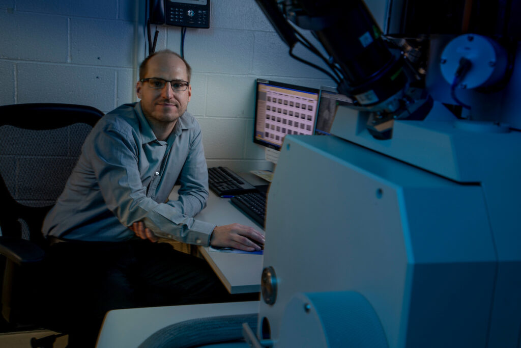 Missouri S&T – eConnection – Locmelis named Fellow of the Society of ...