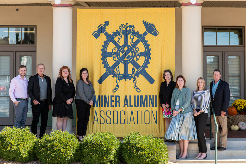 Missouri S&T – eConnection – Nominate alumni for 2023 homecoming awards