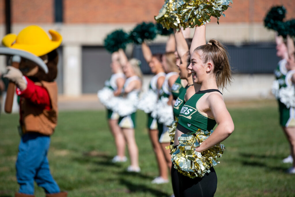Missouri S&T – eConnection – Play golf, help S&T cheer and dance