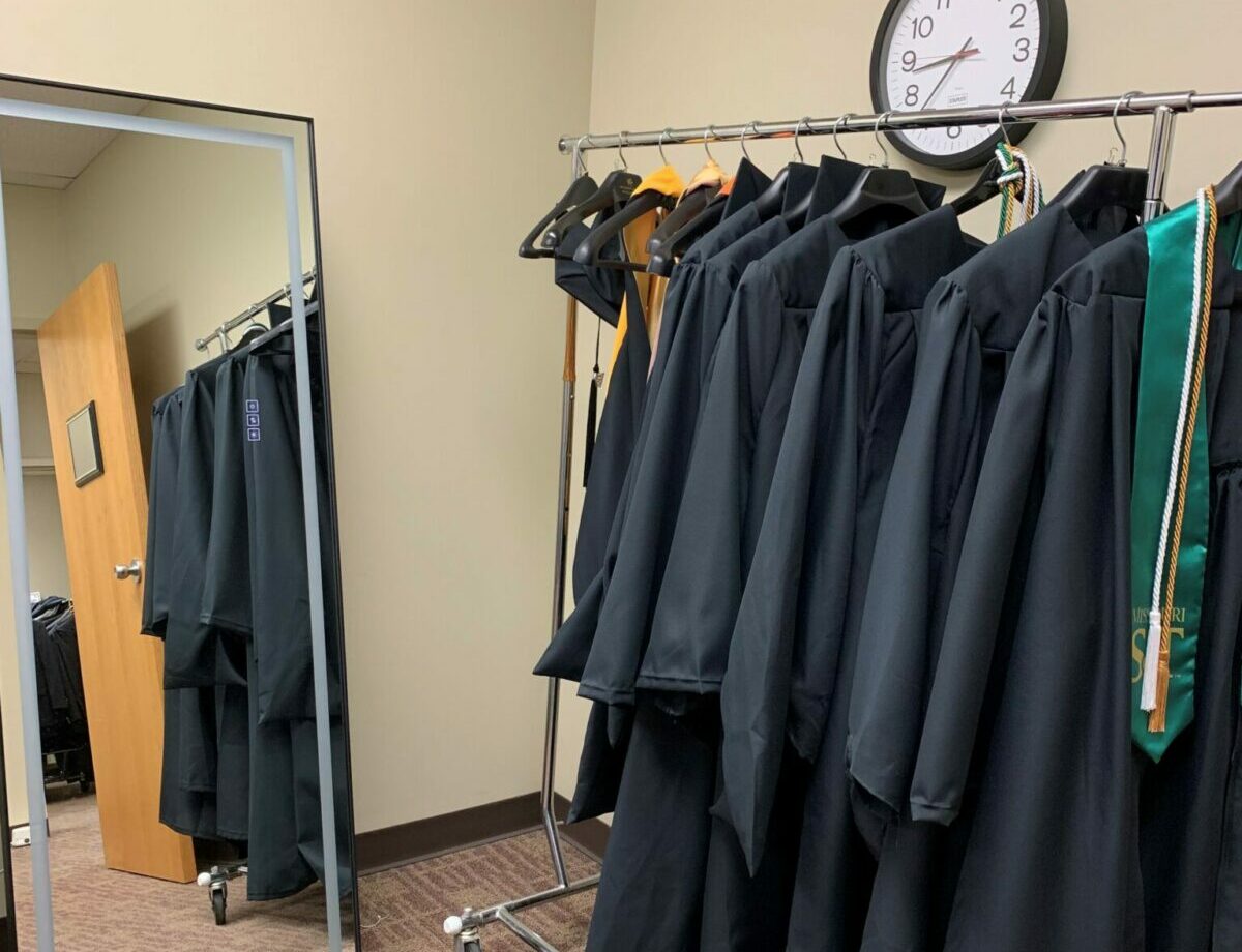 Missouri S&T – eConnection – Encourage students to get free graduation ...