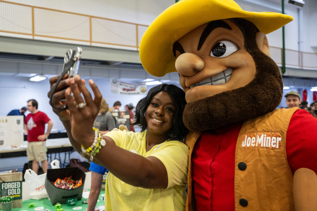 Missouri S&T – eConnection – Volunteer to support S&T staff