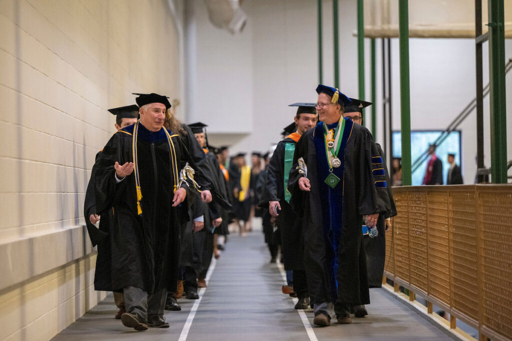 Missouri S&T – eConnection – Faculty commencement rental regalia orders ...