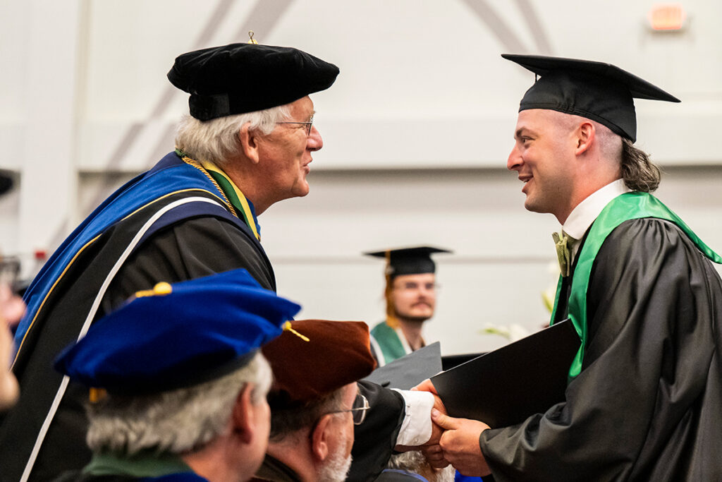 Missouri S&T – eConnection – Celebrate graduates at commencement